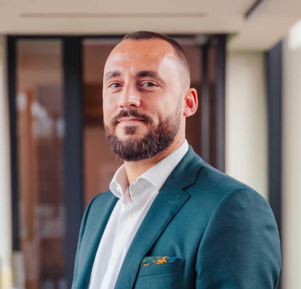 Management - Element Logic